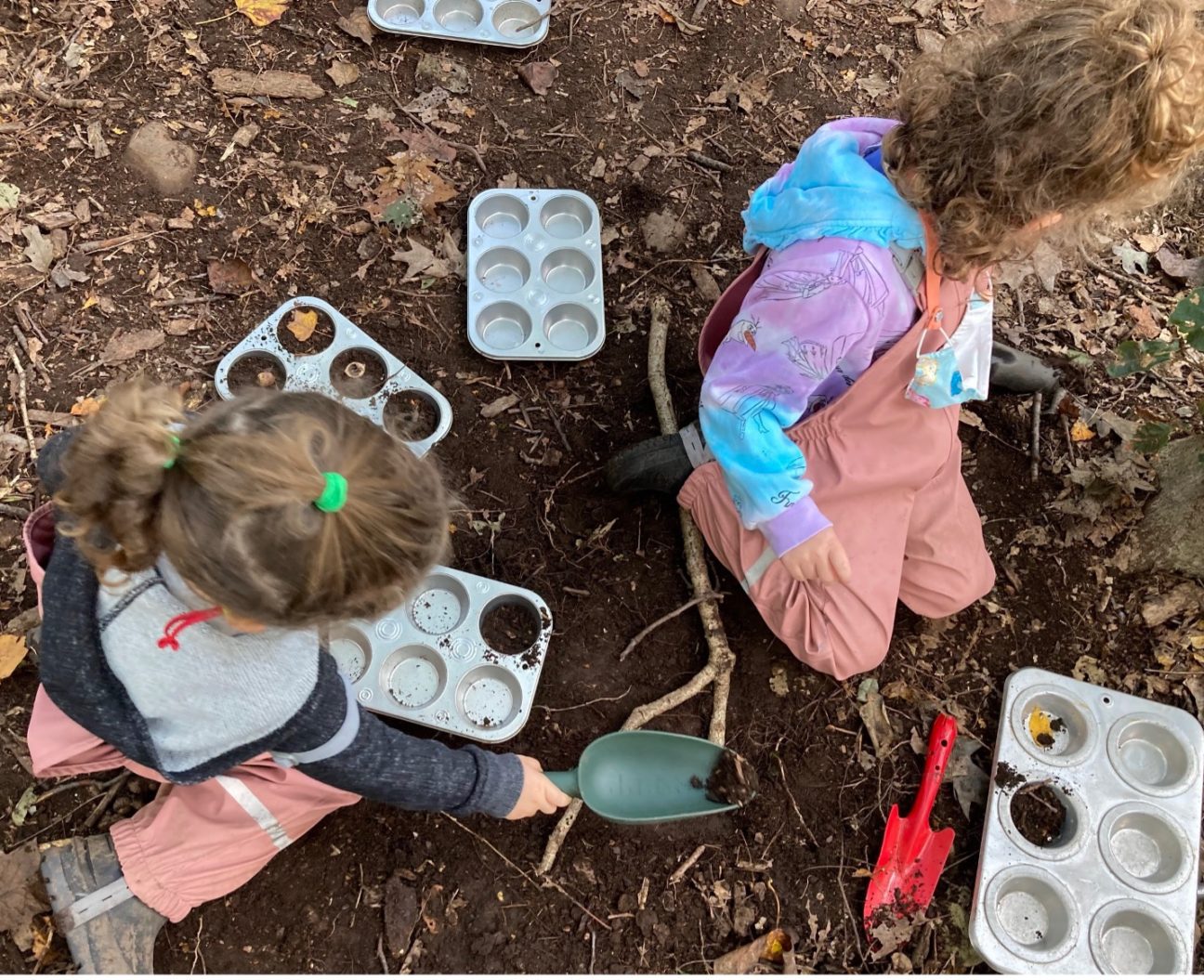 Making Mud Pies: 5 Steps for Using Mud Play to Meet Curriculum Goals ...